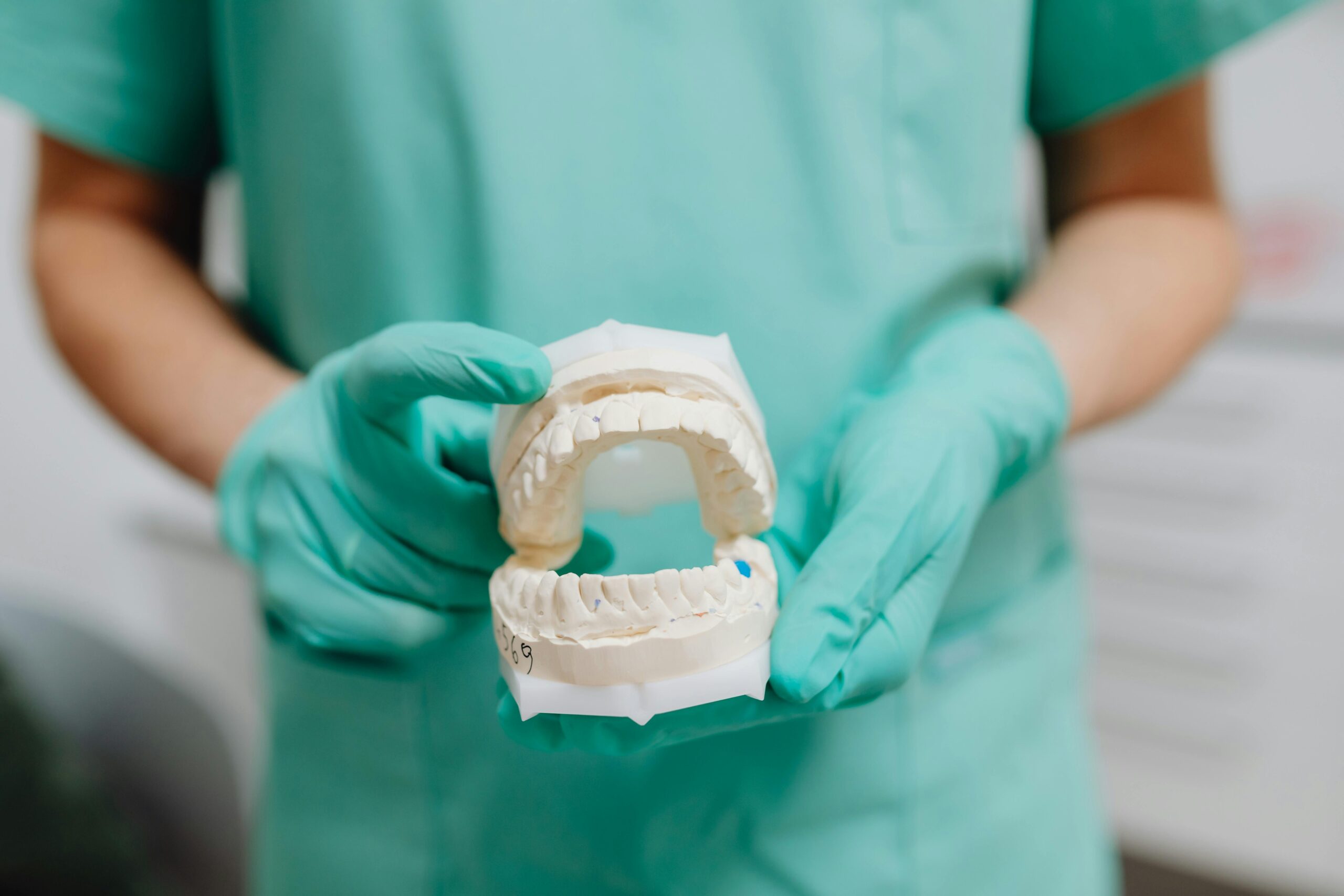 Dental Implants vs Dentures - Sparr Heights Dental